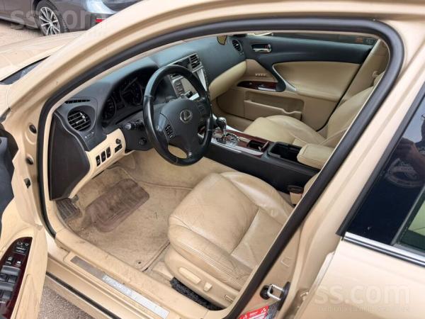 Лексус ИС 2009 в Рига на AUTOMOTO.COM.LV Желтый Лексус ИС 2009 в Рига, объемом двигателя 2.50 л и пробегом 268 тыс. км за 3999 €, фото 11 на AUTOMOTO.COM.LV