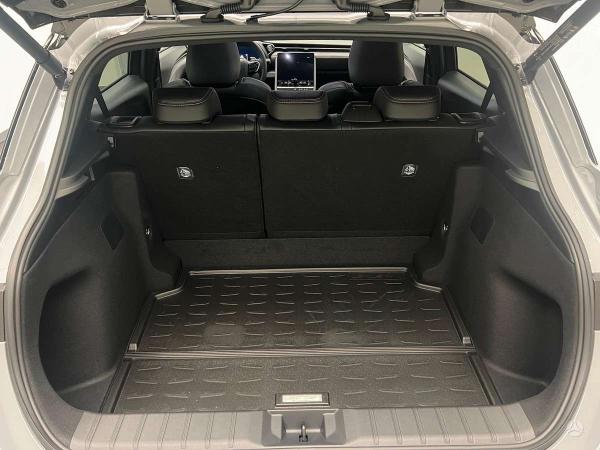 Grey Lexus LBX 2026 in Kaunas, with an engine capacity of 1.50 L and mileage of 10 thousand km for 37560 €, photo 9 on AUTOMOTO.COM.LV