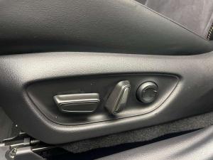 Grey Lexus LBX 2025 in Kaunas, with an engine capacity of 1.49 L and mileage of 7 thousand km for 35990 €, photo 13 on AUTOMOTO.COM.LV