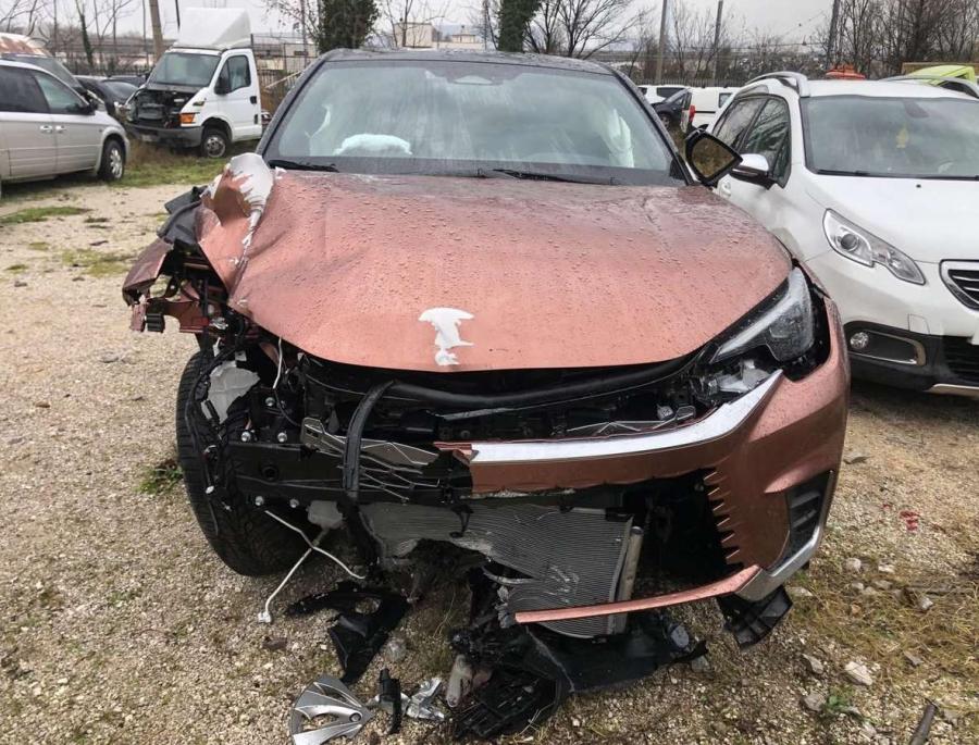 Orange Lexus LBX 2025 in Marijampole, with an engine capacity of 1.50 L and mileage of 5 thousand km for 12500 €, photo 4 on AUTOMOTO.COM.LV