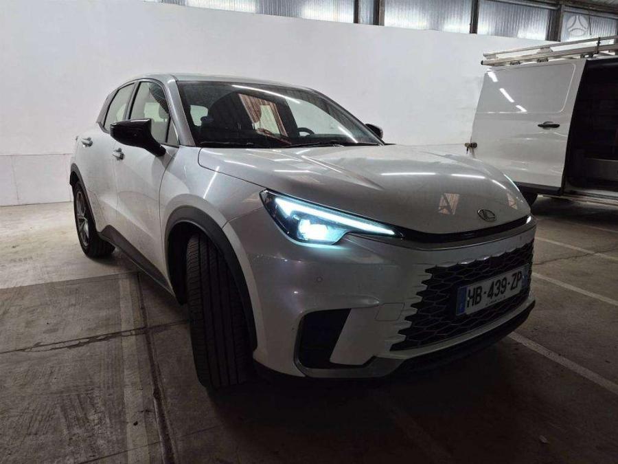 Balts Lexus LBX 2025 Viļņa, ar dzinēja tilpumu 1.49 L un nobraukumu 16 tūkst. km par 29999 €, foto 4 vietnē AUTOMOTO.COM.LV
