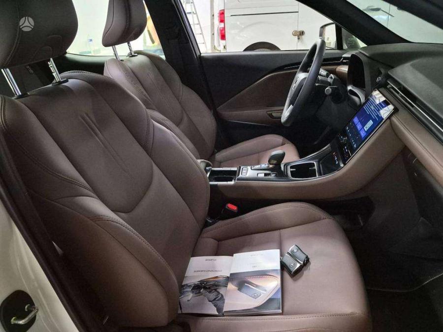 Balts Lexus LBX 2025 Viļņa, ar dzinēja tilpumu 1.49 L un nobraukumu 16 tūkst. km par 29999 €, foto 8 vietnē AUTOMOTO.COM.LV