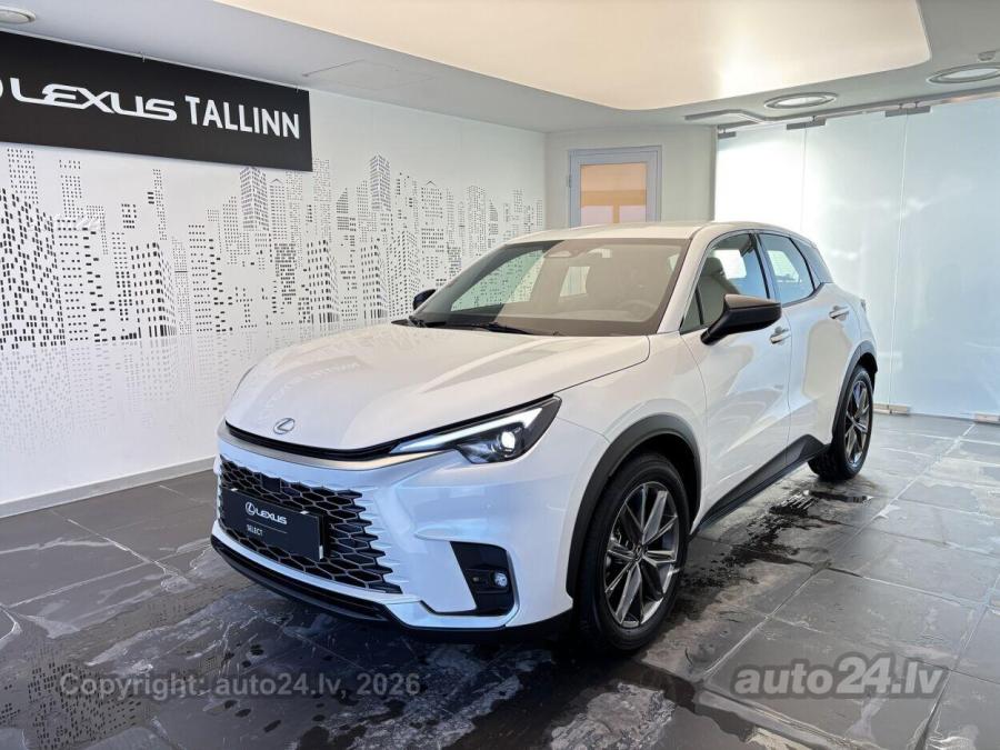 Balts Lexus LBX 2025 Tallina, ar dzinēja tilpumu 1.50 L un nobraukumu 220 tūkst. km par 36790 €, foto 1 vietnē AUTOMOTO.COM.LV