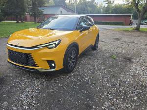 Желтый Лексус LBX 2025 в Пренай, объемом двигателя 1.50 л и пробегом 9 тыс. км за 20800 €, фото 1 на AUTOMOTO.COM.LV