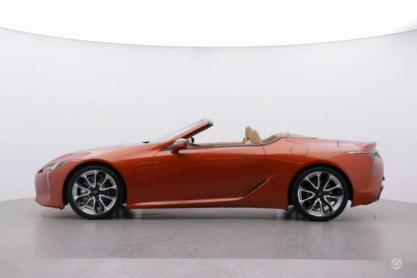 Оранжевый Лексус LC 500 2022 в Вильнюс, объемом двигателя 4.97 л и пробегом 9 тыс. км за 119900 €, фото 4 на AUTOMOTO.COM.LV