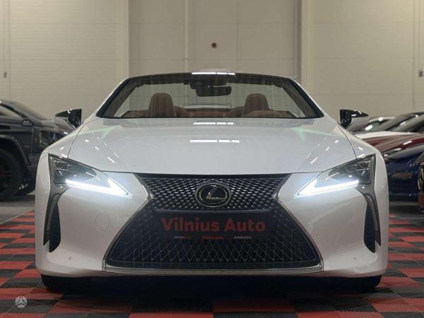White Lexus LC 500 2021 in Vilnius, with an engine capacity of 4.97 L and mileage of 65 thousand km for 75999 €, photo 2 on AUTOMOTO.COM.LV