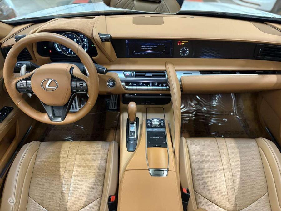 White Lexus LC 500 2021 in Vilnius, with an engine capacity of 4.97 L and mileage of 65 thousand km for 75999 €, photo 20 on AUTOMOTO.COM.LV