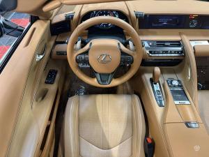 White Lexus LC 500 2021 in Vilnius, with an engine capacity of 4.97 L and mileage of 65 thousand km for 75999 €, photo 21 on AUTOMOTO.COM.LV