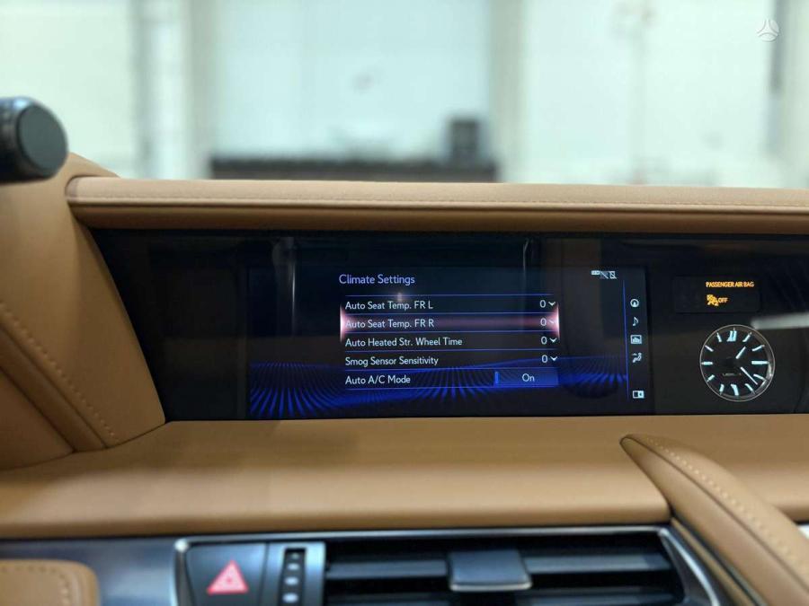 White Lexus LC 500 2021 in Vilnius, with an engine capacity of 4.97 L and mileage of 65 thousand km for 75999 €, photo 32 on AUTOMOTO.COM.LV