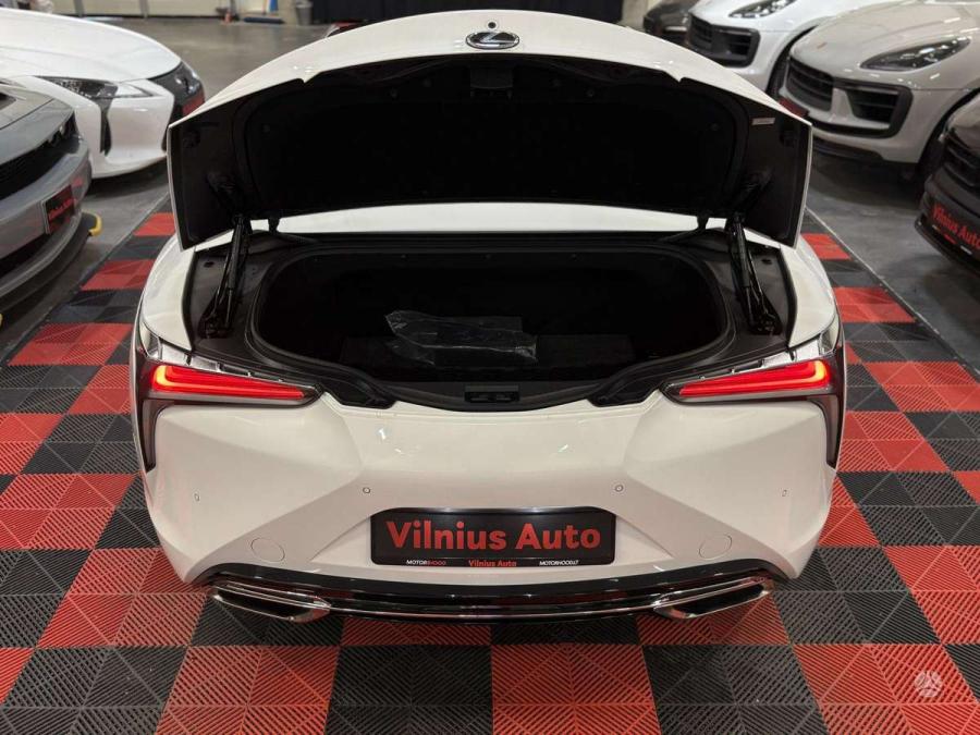 White Lexus LC 500 2021 in Vilnius, with an engine capacity of 4.97 L and mileage of 65 thousand km for 75999 €, photo 36 on AUTOMOTO.COM.LV