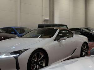 White Lexus LC 500 2021 in Vilnius, with an engine capacity of 4.97 L and mileage of 65 thousand km for 75999 €, photo 37 on AUTOMOTO.COM.LV