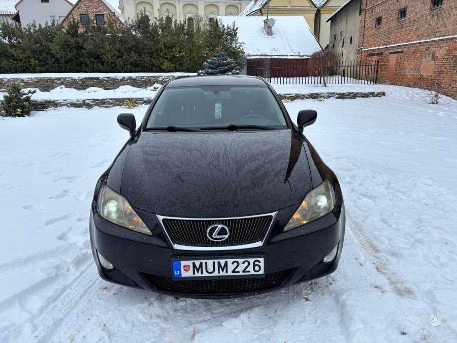 Black Lexus LS 220 2006 in Kedainiai, with an engine capacity of 2.23 L and mileage of 378 thousand km for 2950 €, photo 8 on AUTOMOTO.COM.LV
