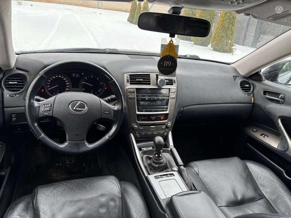 Black Lexus LS 220 2006 in Kedainiai, with an engine capacity of 2.23 L and mileage of 378 thousand km for 2950 €, photo 9 on AUTOMOTO.COM.LV