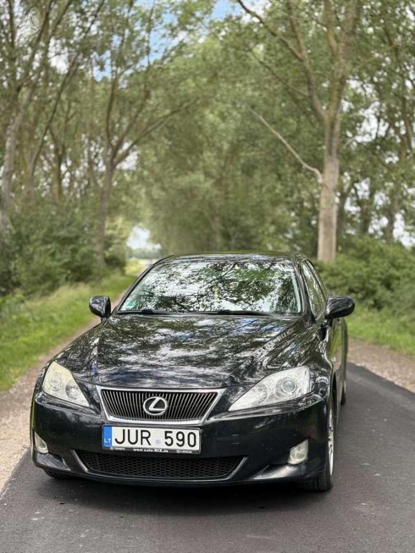 Black Lexus LS 220 2006 in Kaunas, with an engine capacity of 2.23 L and mileage of 217 thousand km for 2400 €, photo 1 on AUTOMOTO.COM.LV