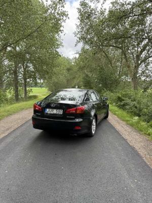 Black Lexus LS 220 2006 in Kaunas, with an engine capacity of 2.23 L and mileage of 217 thousand km for 2400 €, photo 6 on AUTOMOTO.COM.LV
