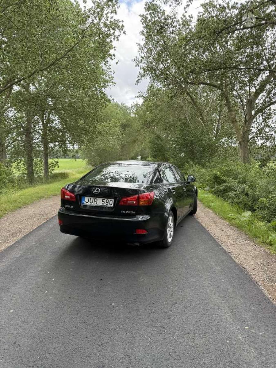 Black Lexus LS 220 2006 in Kaunas, with an engine capacity of 2.23 L and mileage of 217 thousand km for 2400 €, photo 6 on AUTOMOTO.COM.LV