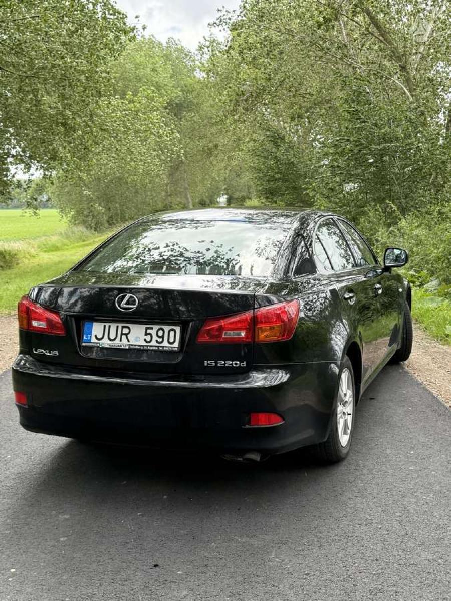 Black Lexus LS 220 2006 in Kaunas, with an engine capacity of 2.23 L and mileage of 217 thousand km for 2400 €, photo 7 on AUTOMOTO.COM.LV