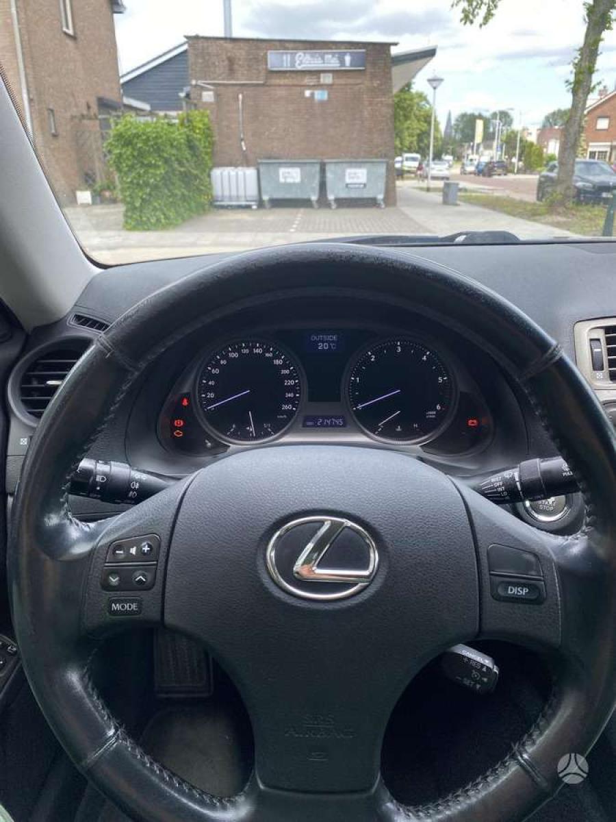 Black Lexus LS 220 2006 in Kaunas, with an engine capacity of 2.23 L and mileage of 217 thousand km for 2400 €, photo 14 on AUTOMOTO.COM.LV