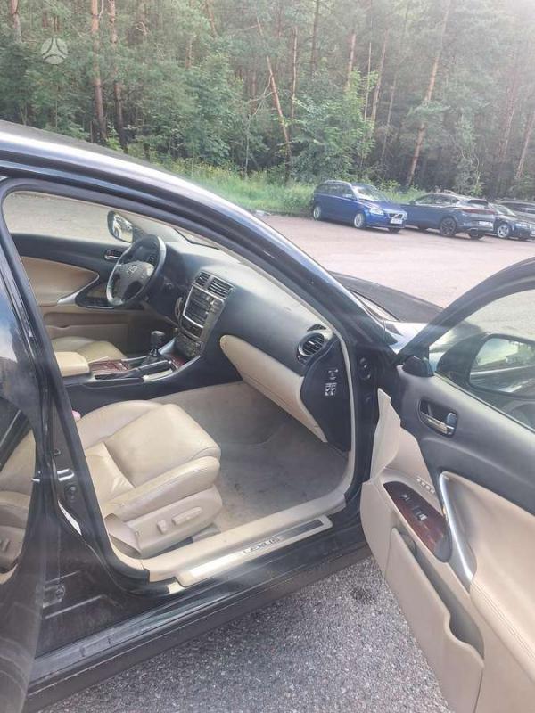 Melns Lexus LS 220 2006 Viļņa, ar dzinēja tilpumu 2.23 L un nobraukumu 233 tūkst. km par 2200 €, foto 10 vietnē AUTOMOTO.COM.LV