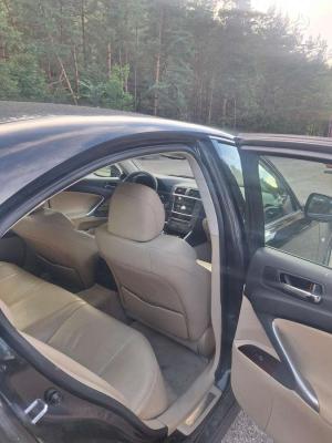 Black Lexus LS 220 2006 in Vilnius, with an engine capacity of 2.23 L and mileage of 233 thousand km for 2200 €, photo 12 on AUTOMOTO.COM.LV