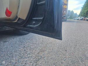 Black Lexus LS 220 2006 in Vilnius, with an engine capacity of 2.23 L and mileage of 233 thousand km for 2200 €, photo 17 on AUTOMOTO.COM.LV