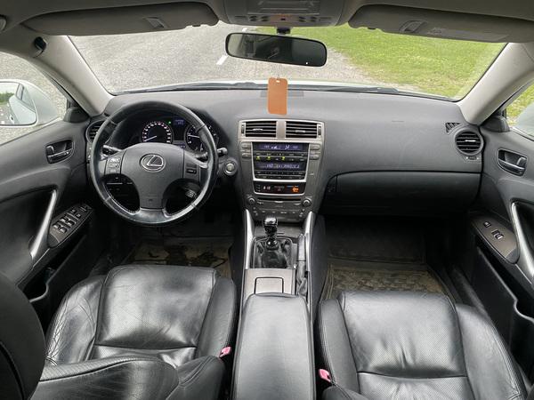 Black Lexus LS 220 2006 in Saku, with an engine capacity of 2.20 L and mileage of 361 thousand km for 2400 €, photo 9 on AUTOMOTO.COM.LV