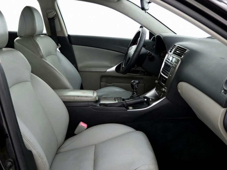 Melns Lexus LS 220 2006 Tallina, ar dzinēja tilpumu 2.20 L un nobraukumu 379 tūkst. km par 1799 €, foto 10 vietnē AUTOMOTO.COM.LV
