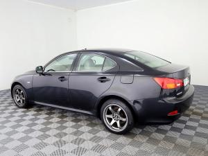 Melns Lexus LS 220 2006 Tallina, ar dzinēja tilpumu 2.20 L un nobraukumu 379 tūkst. km par 1799 €, foto 17 vietnē AUTOMOTO.COM.LV