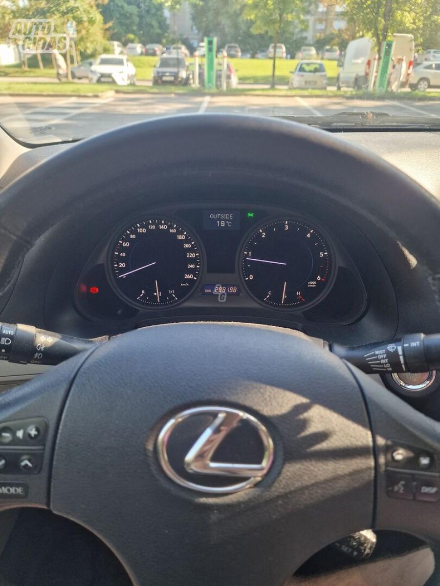 Black Lexus LS 220 2006 in Vilnius, with an engine capacity of 2.20 L and mileage of 289 thousand km for 2500 €, photo 9 on AUTOMOTO.COM.LV