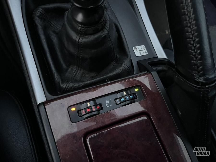 Melns Lexus LS 220 2006 Viļņa, ar dzinēja tilpumu 2.20 L un nobraukumu 271 tūkst. km par 2350 €, foto 19 vietnē AUTOMOTO.COM.LV