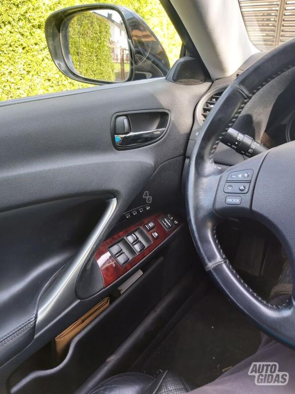 Melns Lexus LS 220 2007 Kauņa, ar dzinēja tilpumu 2.20 L un nobraukumu 270 tūkst. km par 3000 €, foto 9 vietnē AUTOMOTO.COM.LV