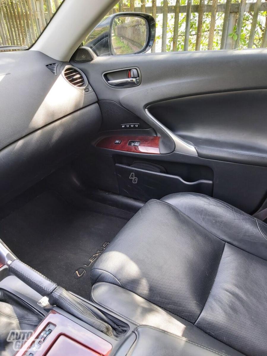 Melns Lexus LS 220 2007 Kauņa, ar dzinēja tilpumu 2.20 L un nobraukumu 270 tūkst. km par 3000 €, foto 11 vietnē AUTOMOTO.COM.LV