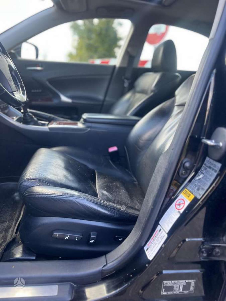 Melns Lexus LS 220 2007 Viļņa, ar dzinēja tilpumu 2.23 L un nobraukumu 316 tūkst. km par 2700 €, foto 9 vietnē AUTOMOTO.COM.LV