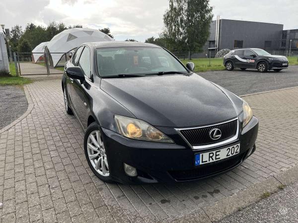 Black Lexus LS 220 2007 in Vilnius, with an engine capacity of 2.20 L and mileage of 277 thousand km for 2400 €, photo 6 on AUTOMOTO.COM.LV