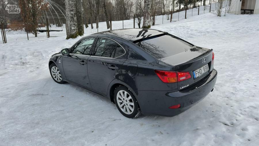 Black Lexus LS 220 2008 in Vilnius, with an engine capacity of 2.20 L and mileage of 450 thousand km for 3500 €, photo 4 on AUTOMOTO.COM.LV
