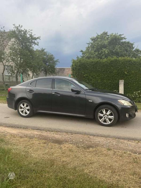 Melns Lexus LS 220 2008 Viļņa, ar dzinēja tilpumu 2.20 L un nobraukumu 349 tūkst. km par 2000 €, foto 3 vietnē AUTOMOTO.COM.LV