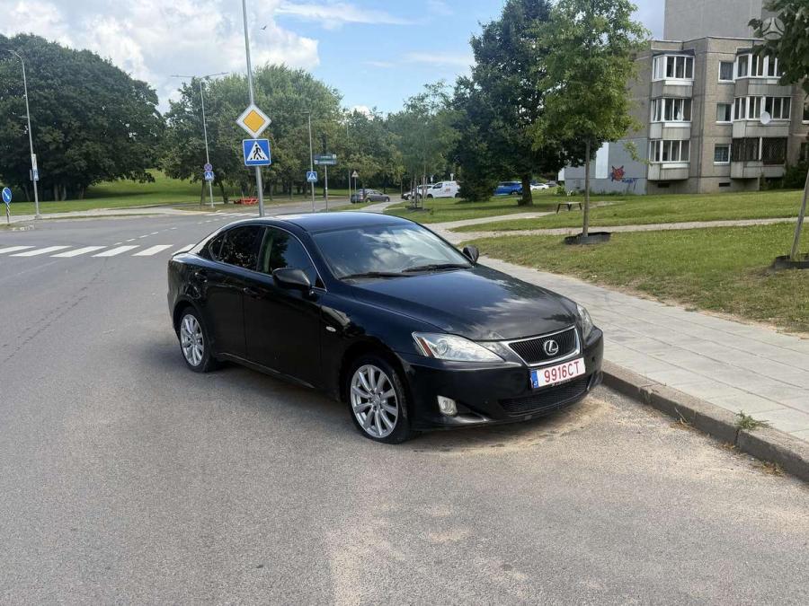 Black Lexus LS 220 2008 in Vilnius, with an engine capacity of 2.23 L and mileage of 300 thousand km for 850 €, photo 3 on AUTOMOTO.COM.LV