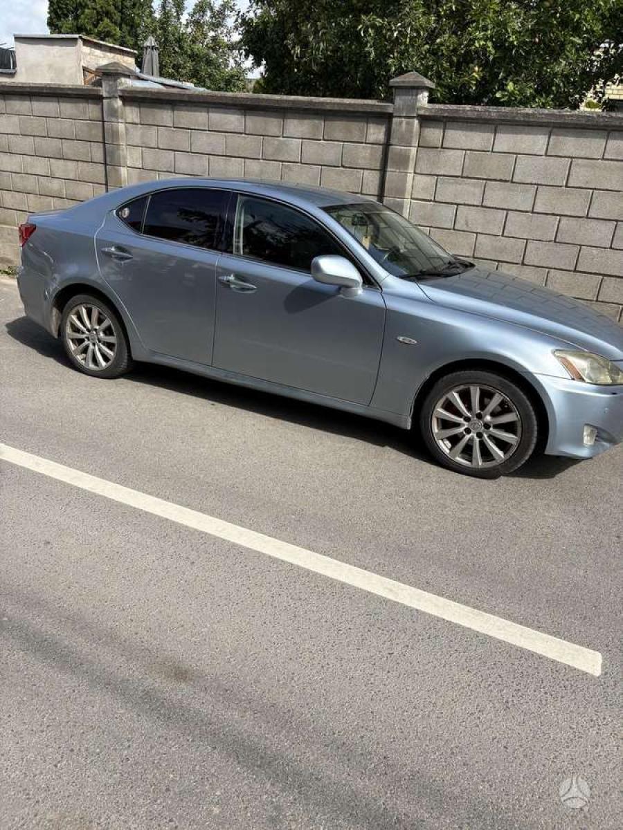 Zils Lexus LS 220 2006 Kauņa, ar dzinēja tilpumu 2.23 L un nobraukumu 345 tūkst. km par 1000 €, foto 5 vietnē AUTOMOTO.COM.LV