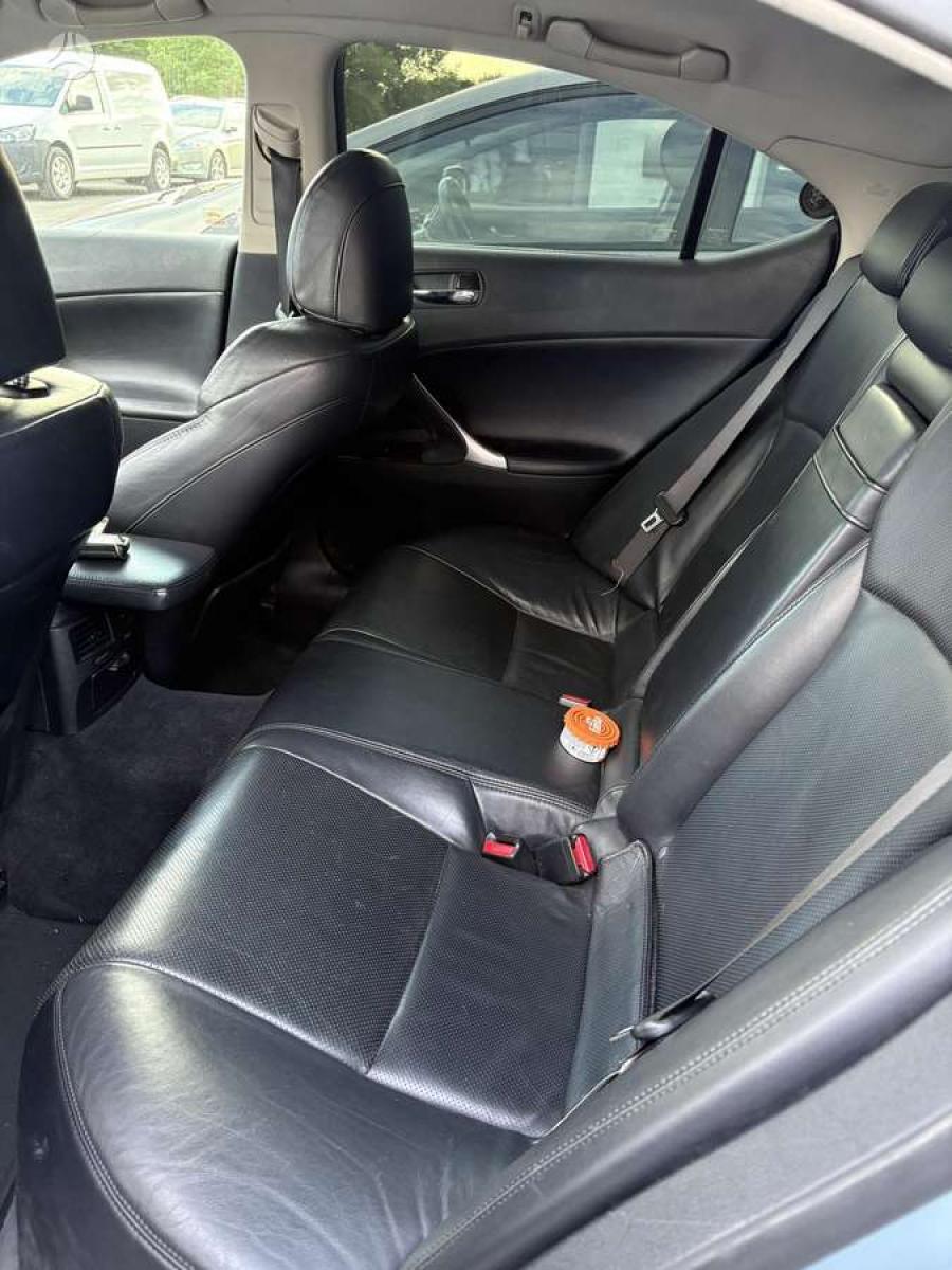 Zils Lexus LS 220 2006 Kauņa, ar dzinēja tilpumu 2.23 L un nobraukumu 345 tūkst. km par 1000 €, foto 6 vietnē AUTOMOTO.COM.LV