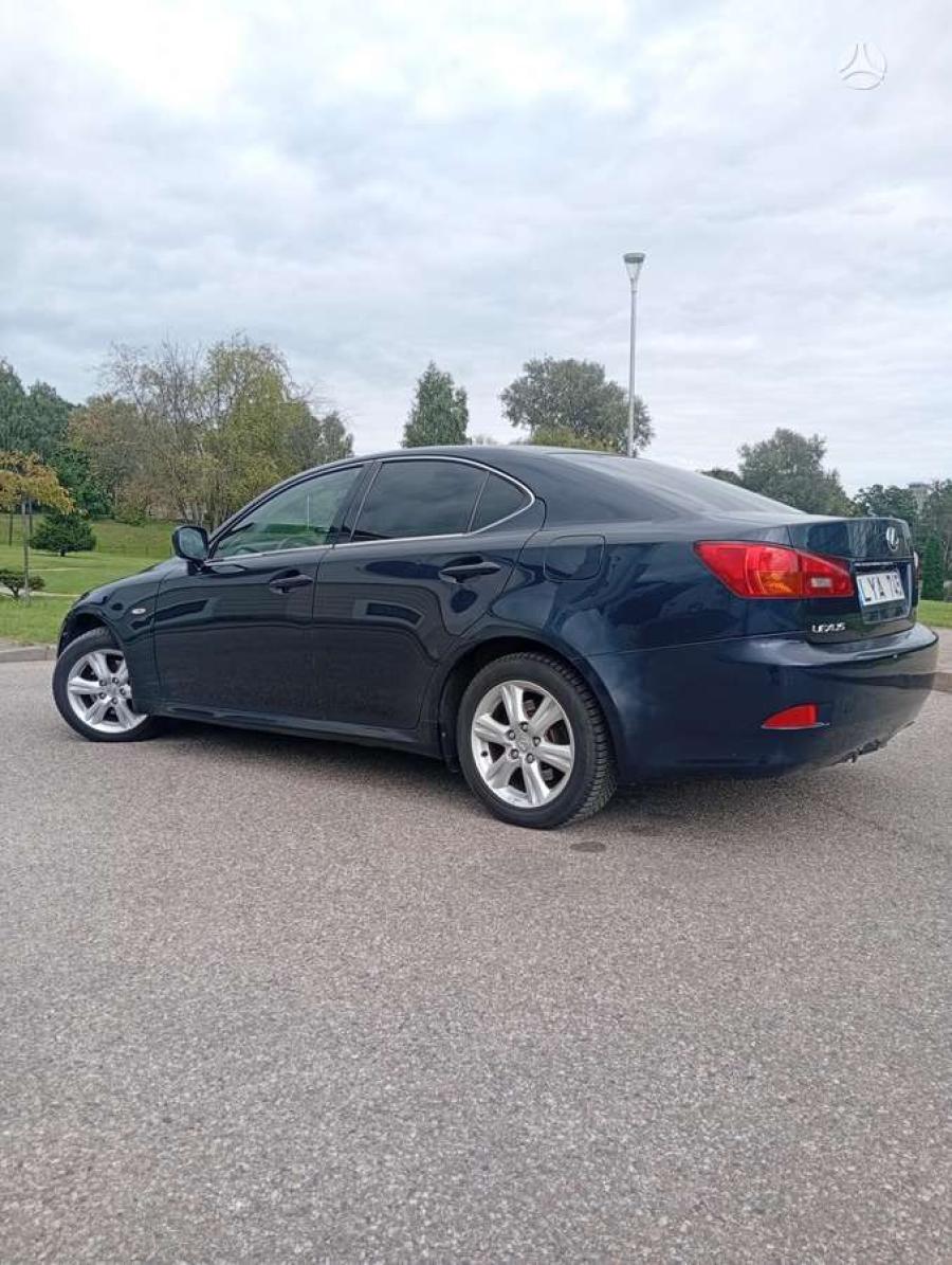 Blue Lexus LS 220 2006 in Vilnius, with an engine capacity of 2.23 L and mileage of 364 thousand km for 2900 €, photo 3 on AUTOMOTO.COM.LV