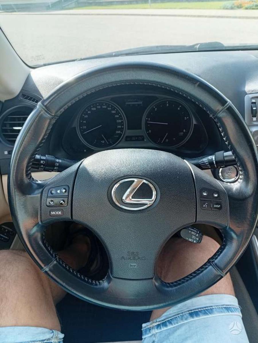 Blue Lexus LS 220 2006 in Vilnius, with an engine capacity of 2.23 L and mileage of 364 thousand km for 2900 €, photo 6 on AUTOMOTO.COM.LV