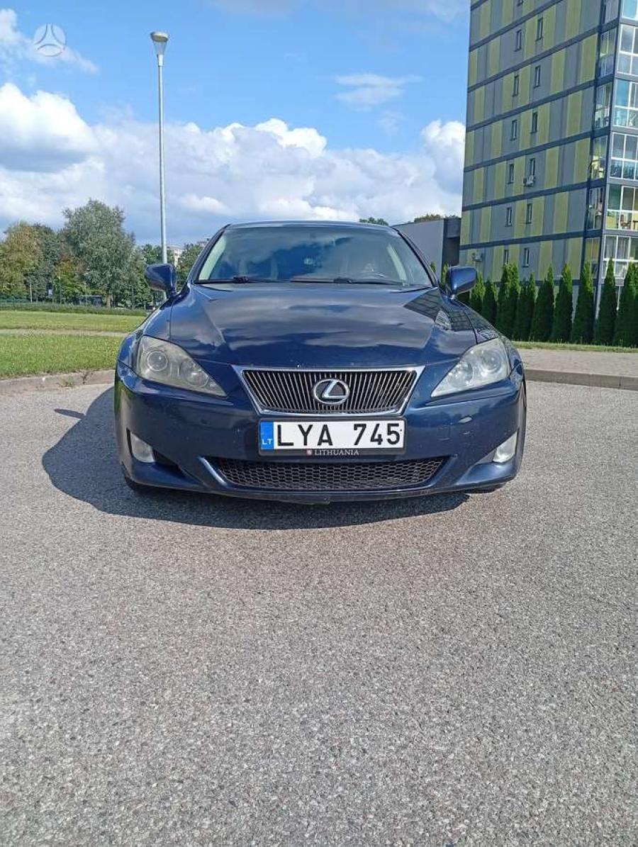 Blue Lexus LS 220 2006 in Vilnius, with an engine capacity of 2.23 L and mileage of 364 thousand km for 2900 €, photo 14 on AUTOMOTO.COM.LV