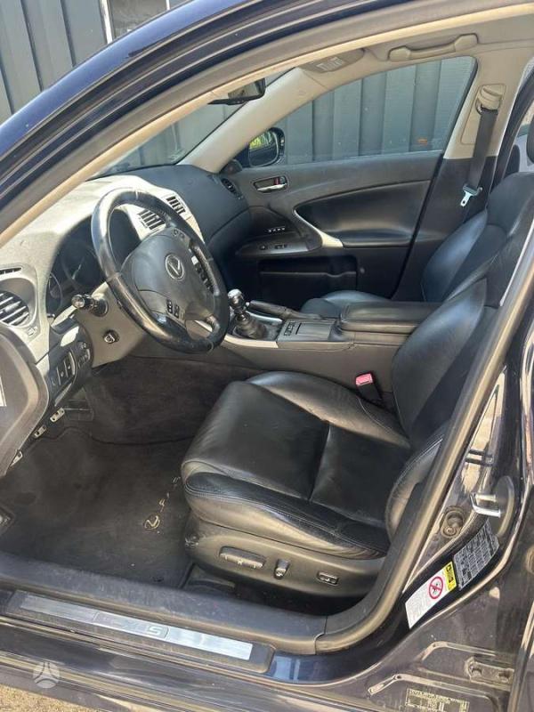 Zils Lexus LS 220 2007 Kauņa, ar dzinēja tilpumu 2.23 L un nobraukumu 326 tūkst. km par 3000 €, foto 10 vietnē AUTOMOTO.COM.LV