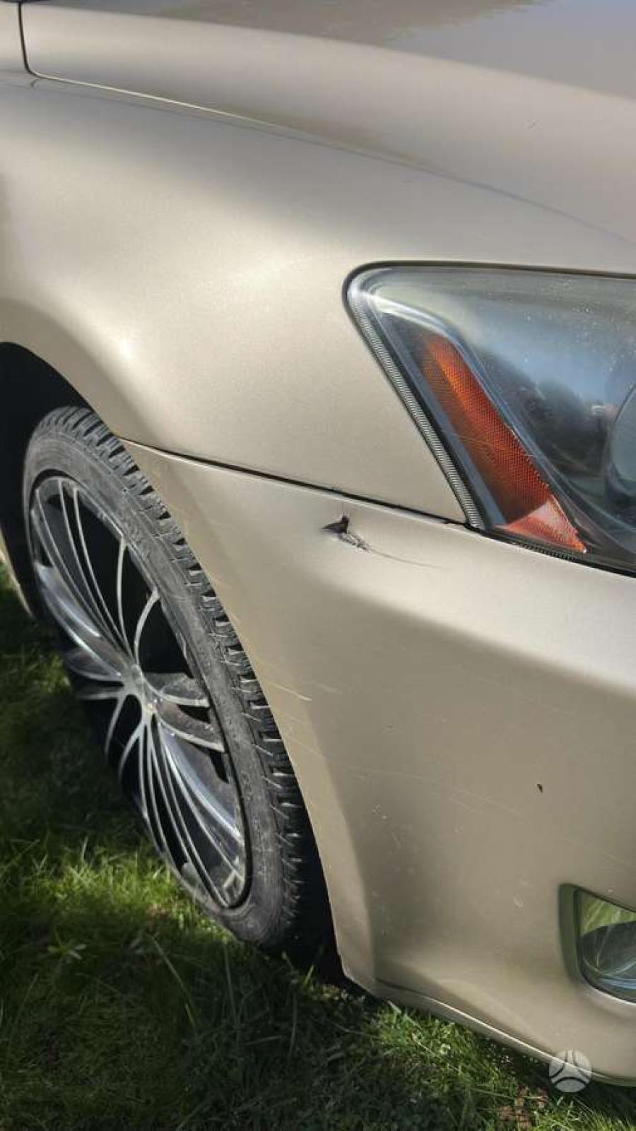 Brown Lexus LS 220 2008 in Trakai, with an engine capacity of 2.23 L and mileage of 332 thousand km for 1300 €, photo 5 on AUTOMOTO.COM.LV