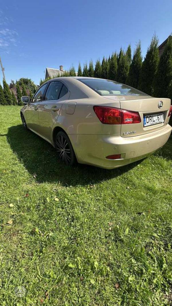 Brown Lexus LS 220 2008 in Trakai, with an engine capacity of 2.23 L and mileage of 332 thousand km for 1300 €, photo 8 on AUTOMOTO.COM.LV