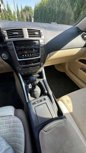 Brown Lexus LS 220 2008 in Trakai, with an engine capacity of 2.23 L and mileage of 332 thousand km for 1300 €, photo 17 on AUTOMOTO.COM.LV