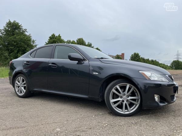 Grey Lexus LS 220 2007 in Vilnius, with an engine capacity of 2.20 L and mileage of 324 thousand km for 3550 €, photo 2 on AUTOMOTO.COM.LV