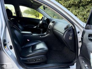 Grey Lexus LS 220 2006 in Kaunas, with an engine capacity of 2.23 L and mileage of 312 thousand km for 2750 €, photo 11 on AUTOMOTO.COM.LV