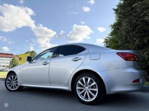 Grey Lexus LS 220 2006 in Kaunas, with an engine capacity of 2.23 L and mileage of 312 thousand km for 2750 €, photo 16 on AUTOMOTO.COM.LV
