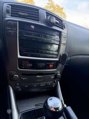 Grey Lexus LS 220 2006 in Vilnius, with an engine capacity of 2.23 L and mileage of 360 thousand km for 1050 €, photo 9 on AUTOMOTO.COM.LV
